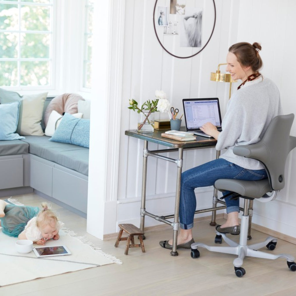 HAG Capisco 8106 Chair: Ergonomic Seating for Active Workspaces ...