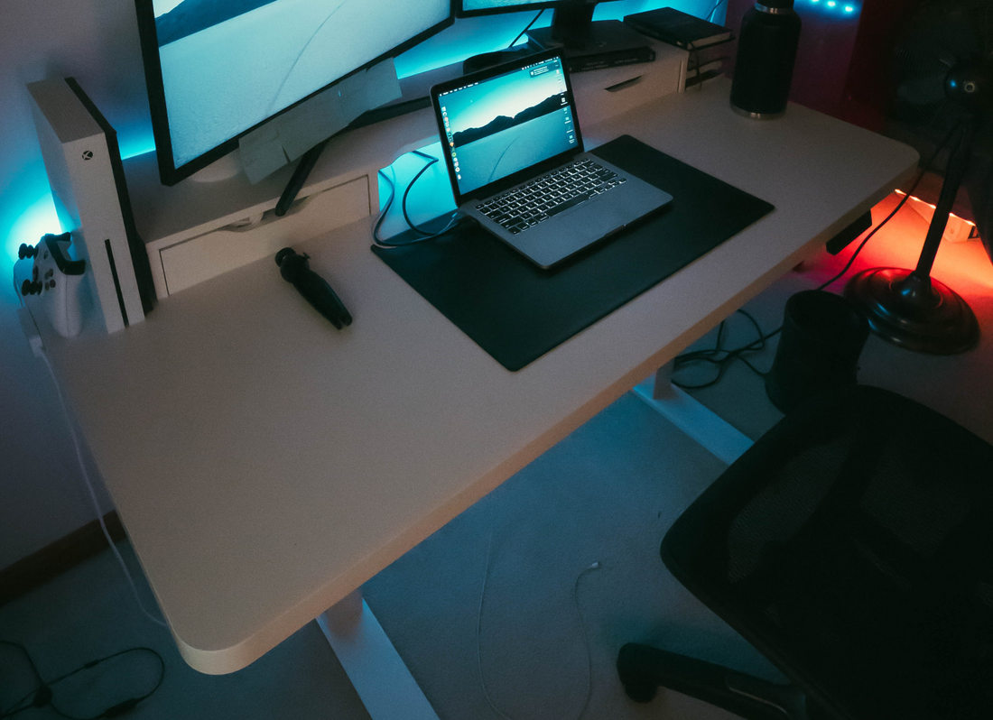 Gaming Standing Desks - Buy Adjustable Height Desk For Gamers ...